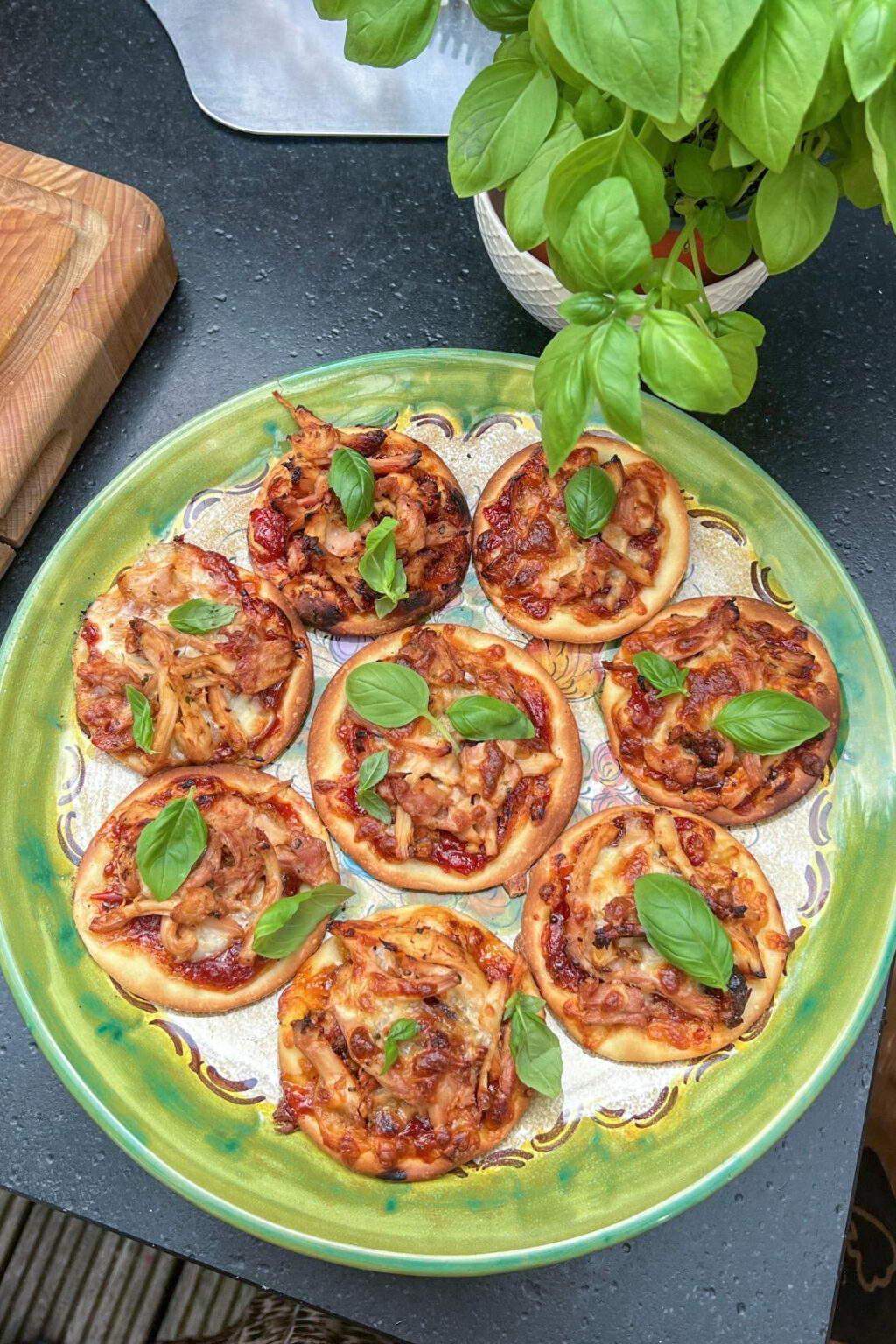 FormuleKip Monza: BBQ flavoured mini pizza's van Shaiff - Francesca Kookt