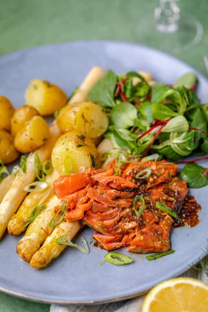 Asperges uit de oven met wilde zalm en dille krieltjes - Francesca Kookt